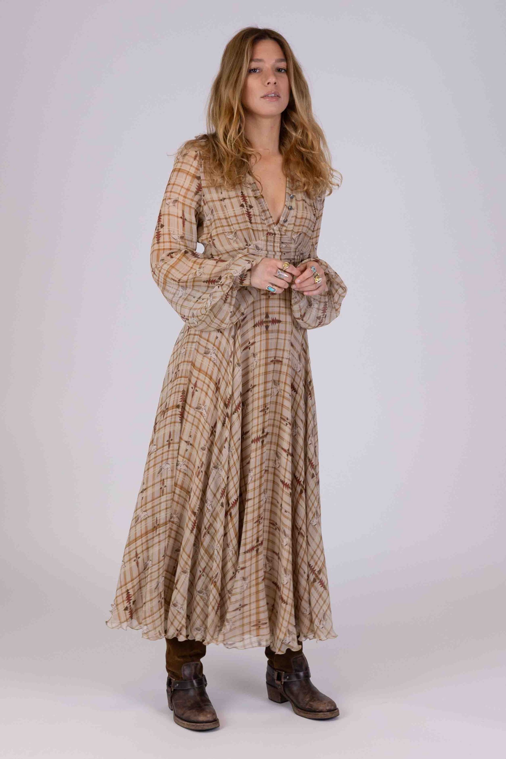 Longuette Crépon Dress with Collar and Basque – Whale Ethnic Tartan PC ...